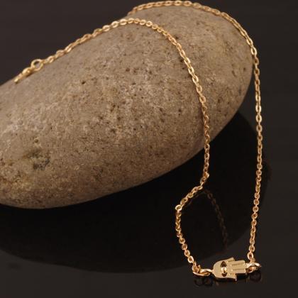 Simple Hand Shape Short Necklace on Luulla