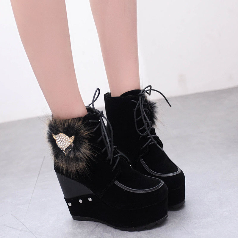 Scrub Pure Color Slope Heel Round Toe Short Boots on Luulla