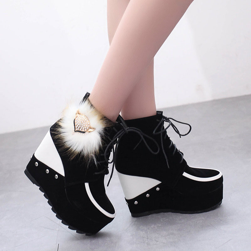 Scrub Pure Color Slope Heel Round Toe Short Boots on Luulla