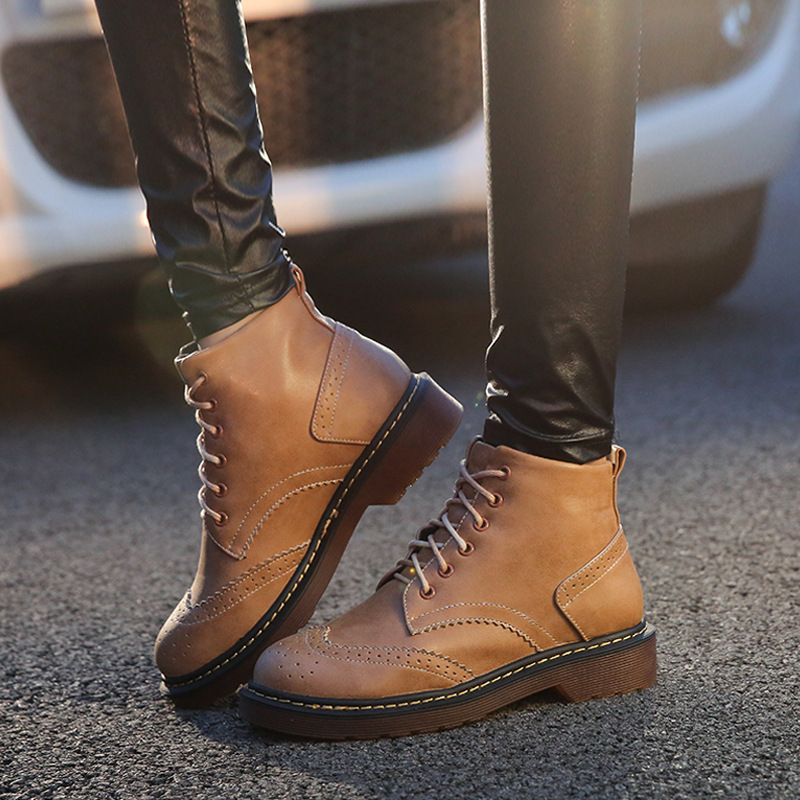 Classic Lace-up Boots With Brogue Details on Luulla